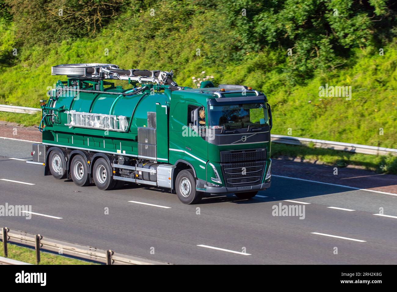 2023 VOLVO FH Globetrotter XL tractor units rear steer axle dump trucks ...