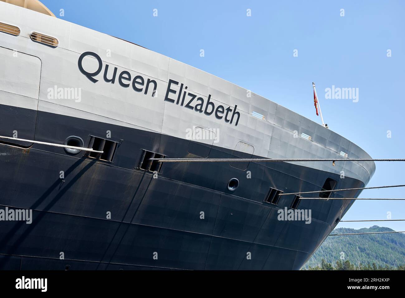 View of Cunard Queen Elizabeth Bow Stock Photo - Alamy