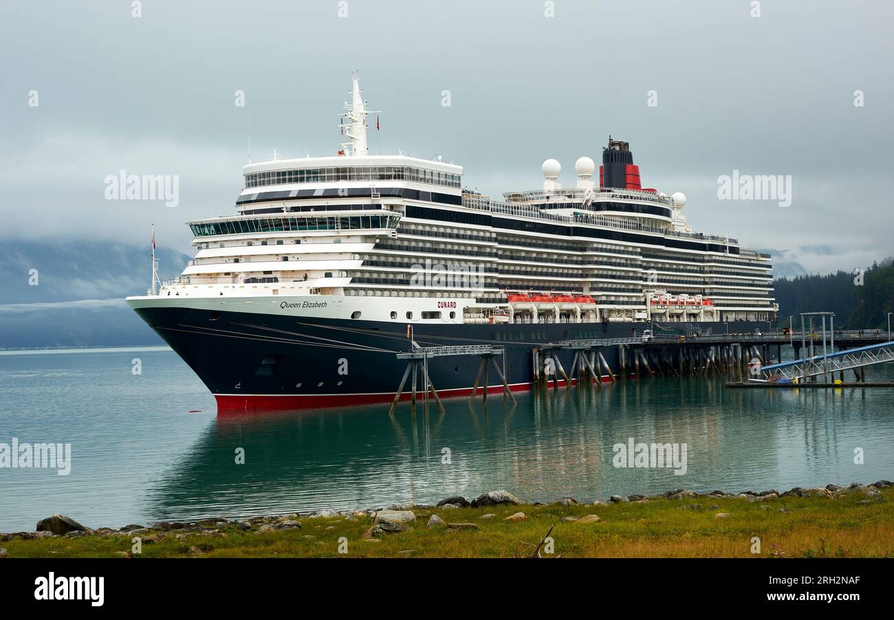 Queen elizabeth cunard alaska hi-res stock photography and images - Alamy