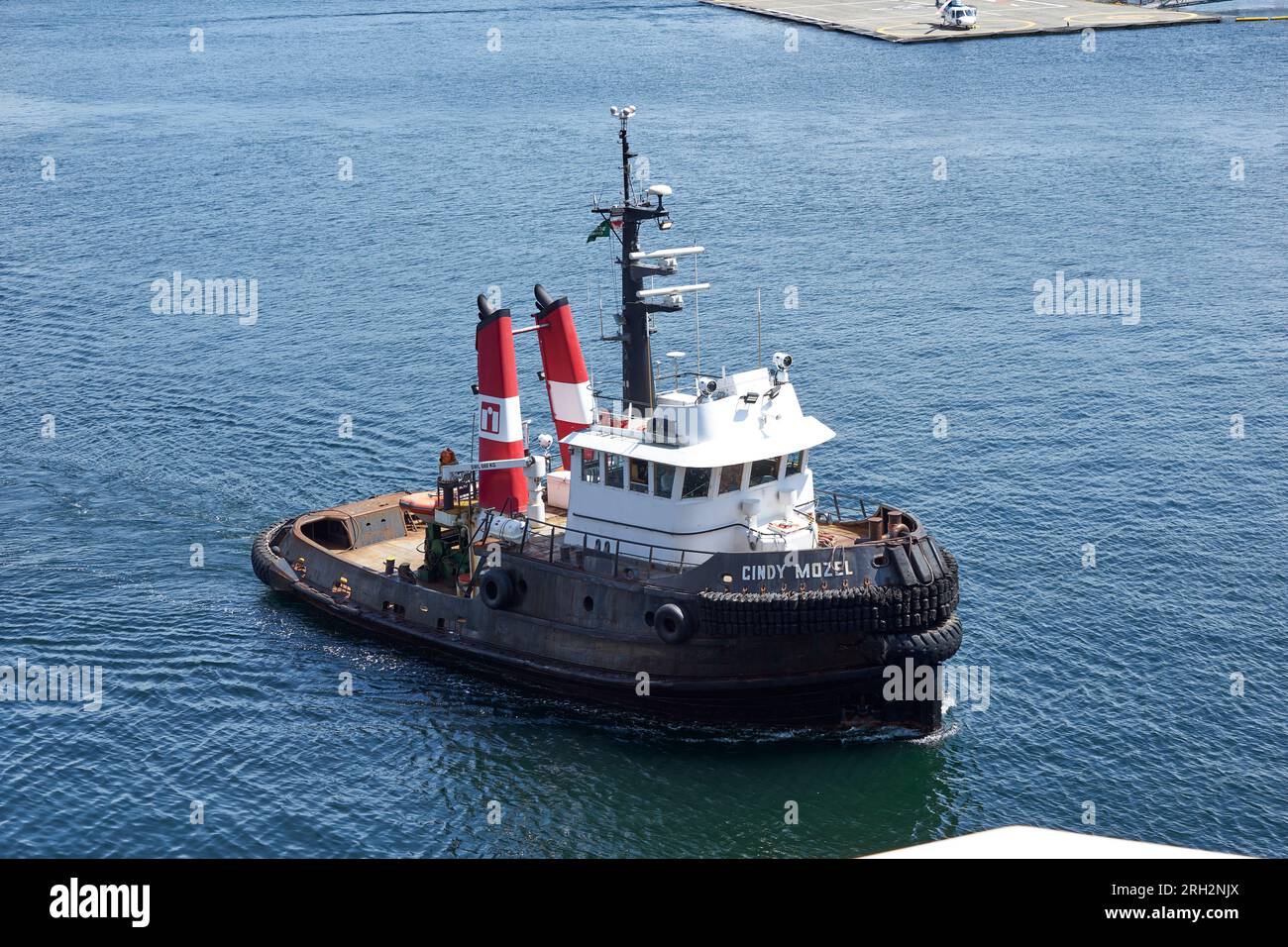 View of the Cindy Mozel tug boat in Vancouver Harbour Stock Photo - Alamy