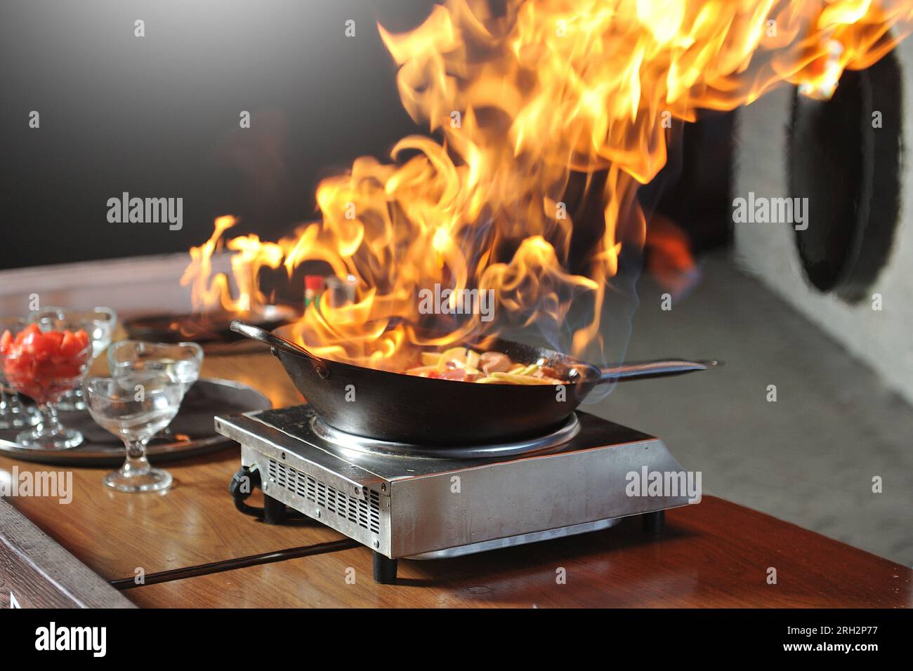 Show cooking hi-res stock photography and images - Alamy