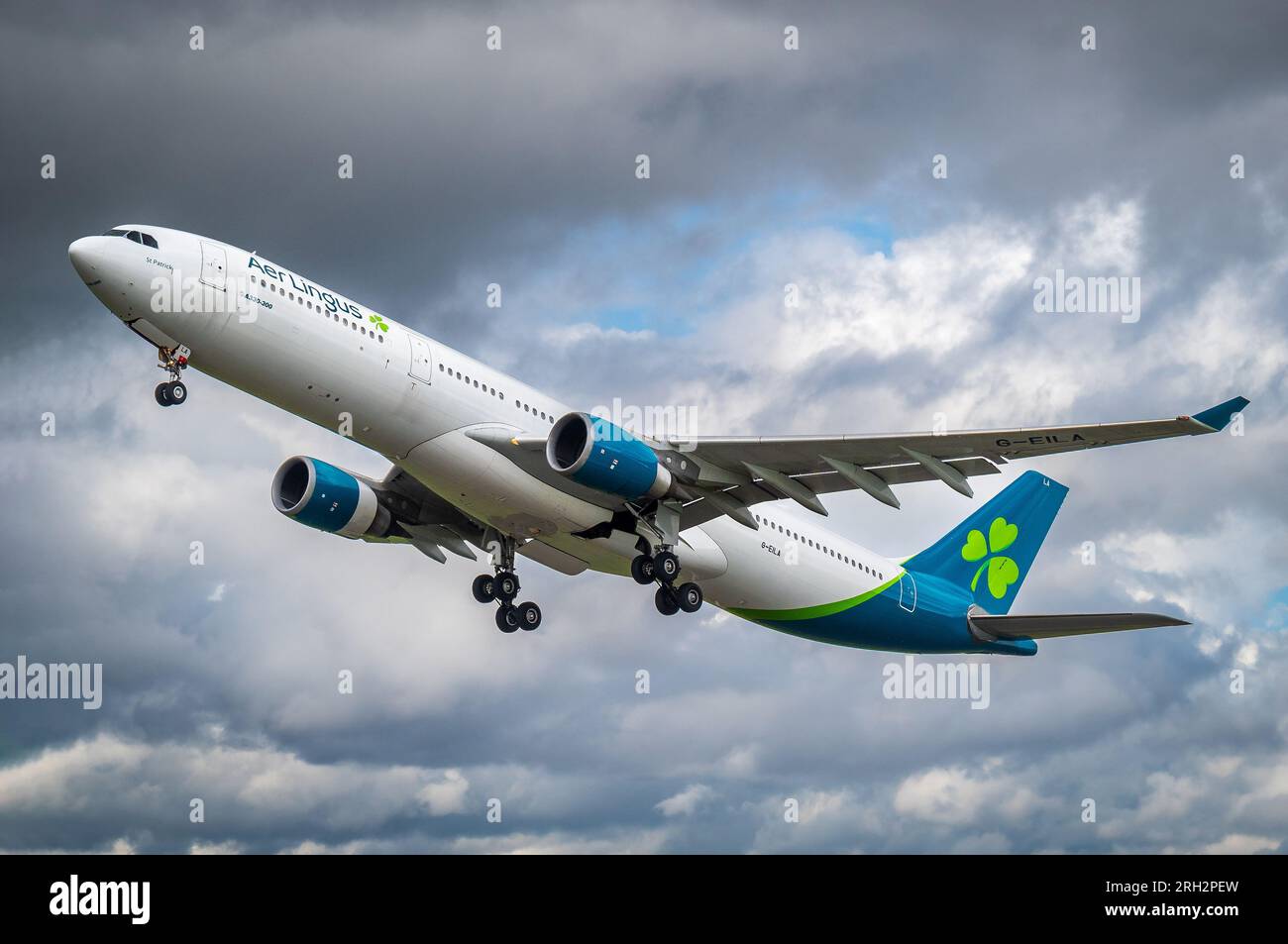 Aer Lingus Airbus A330-302 Stock Photo - Alamy