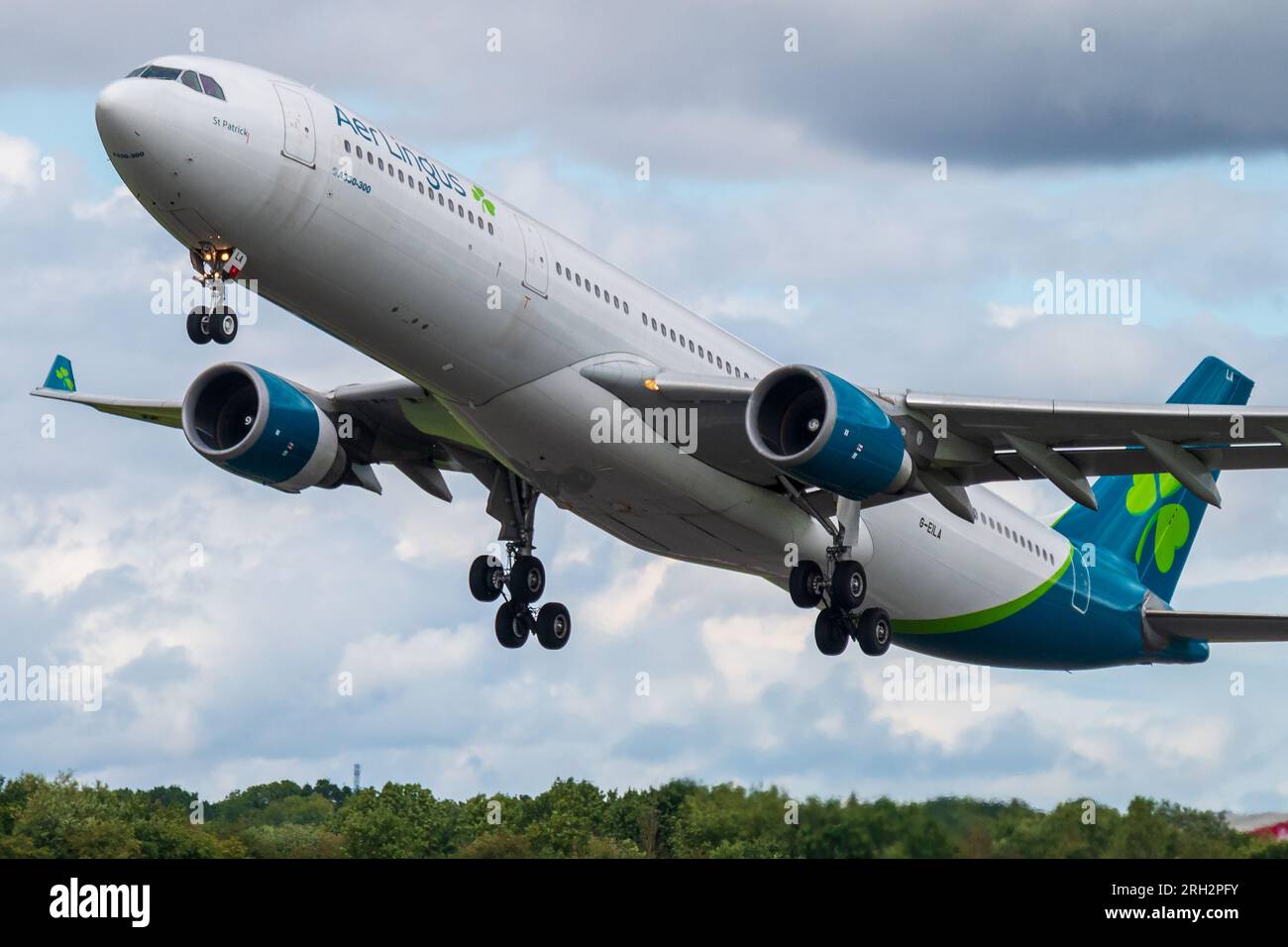 Aer Lingus Airbus A330-302 Stock Photo - Alamy