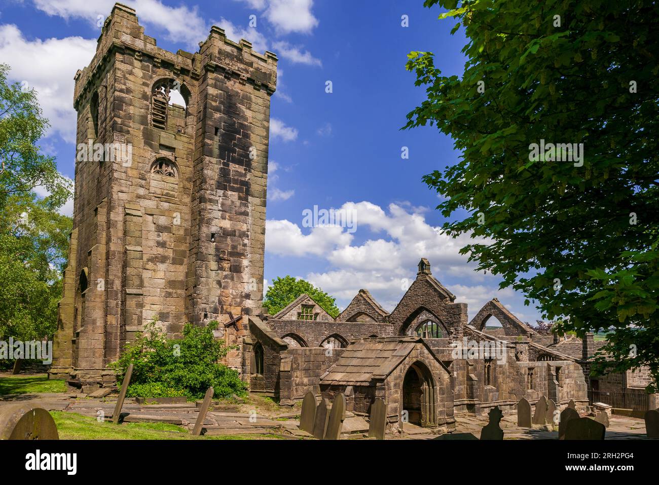 St Thomas à Becket Church churdh ruins in Heptonstall Stock Photo - Alamy