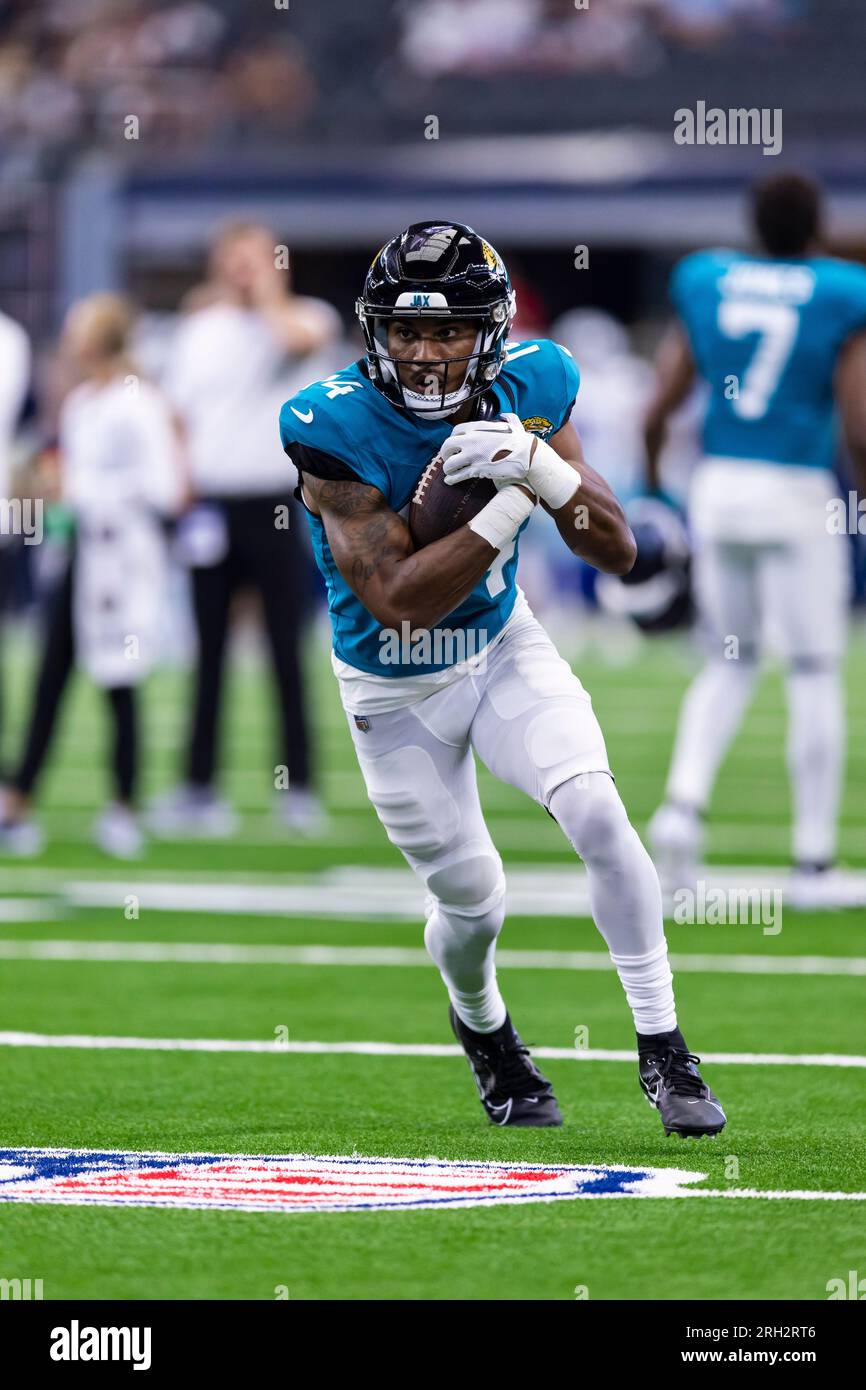 Jacksonville Jaguars wide receiver Kendric Pryor (14) carries the ball ...