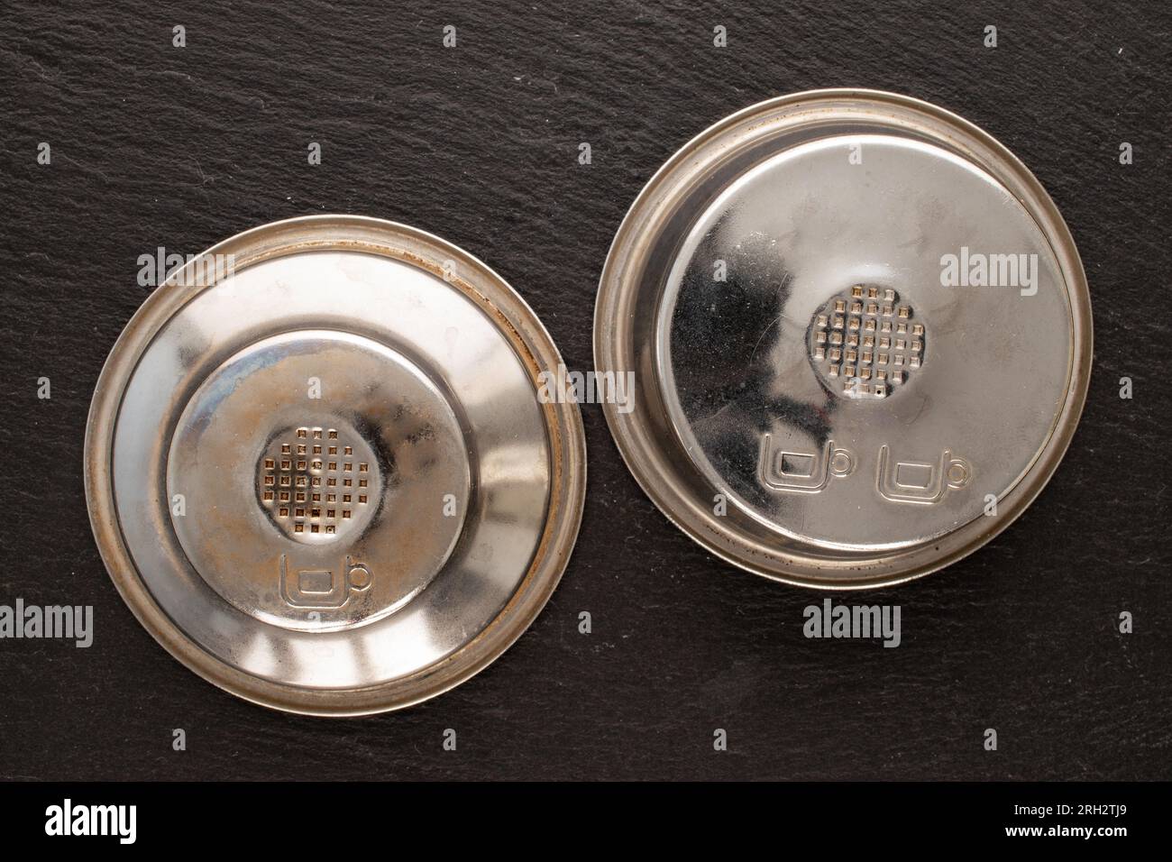 Sieve maker hi-res stock photography and images - Alamy