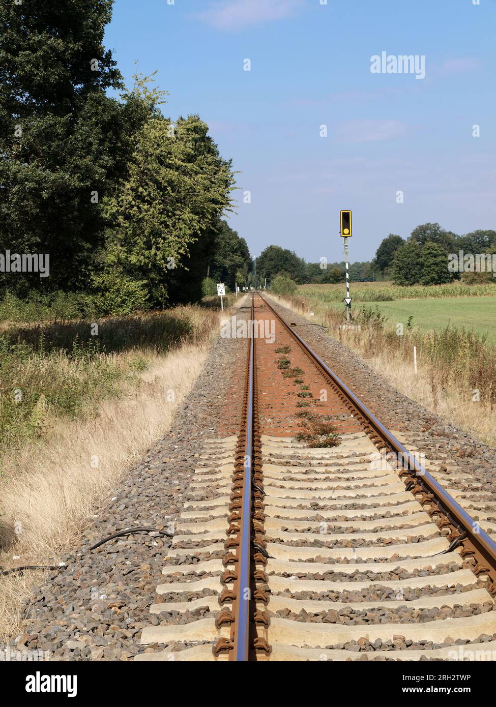 Straight line map hi-res stock photography and images - Alamy