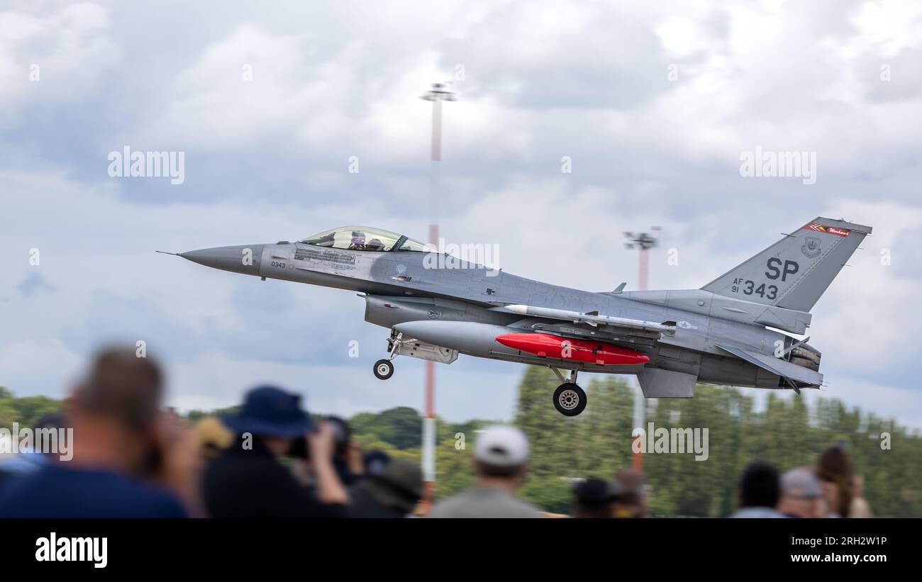 United States Air Force - General Dynamics F-16CJ Fighting Falcon ...