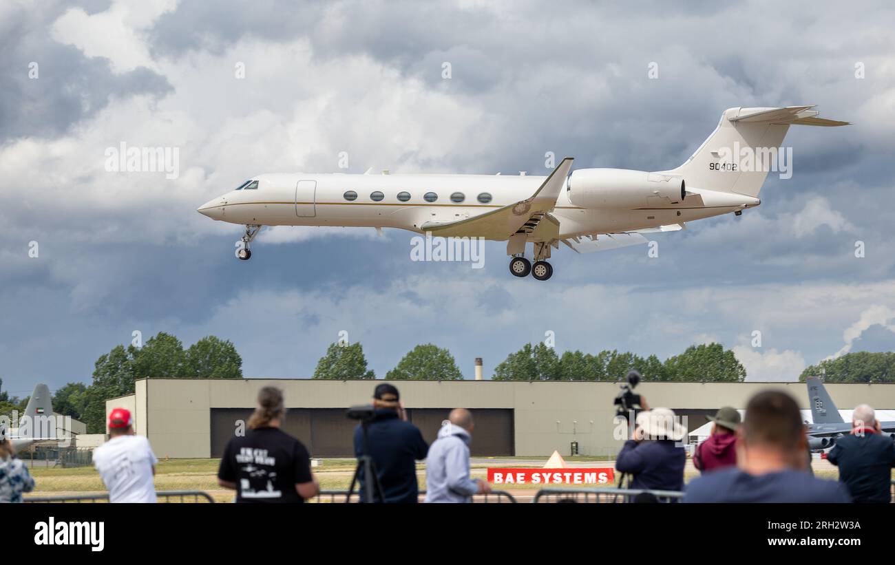 Gulfstream v hi-res stock photography and images - Alamy