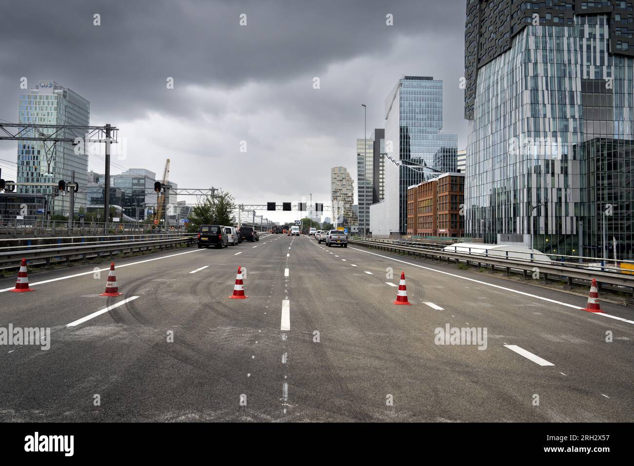 Road marking for two lane tunnel hi-res stock photography and images ...