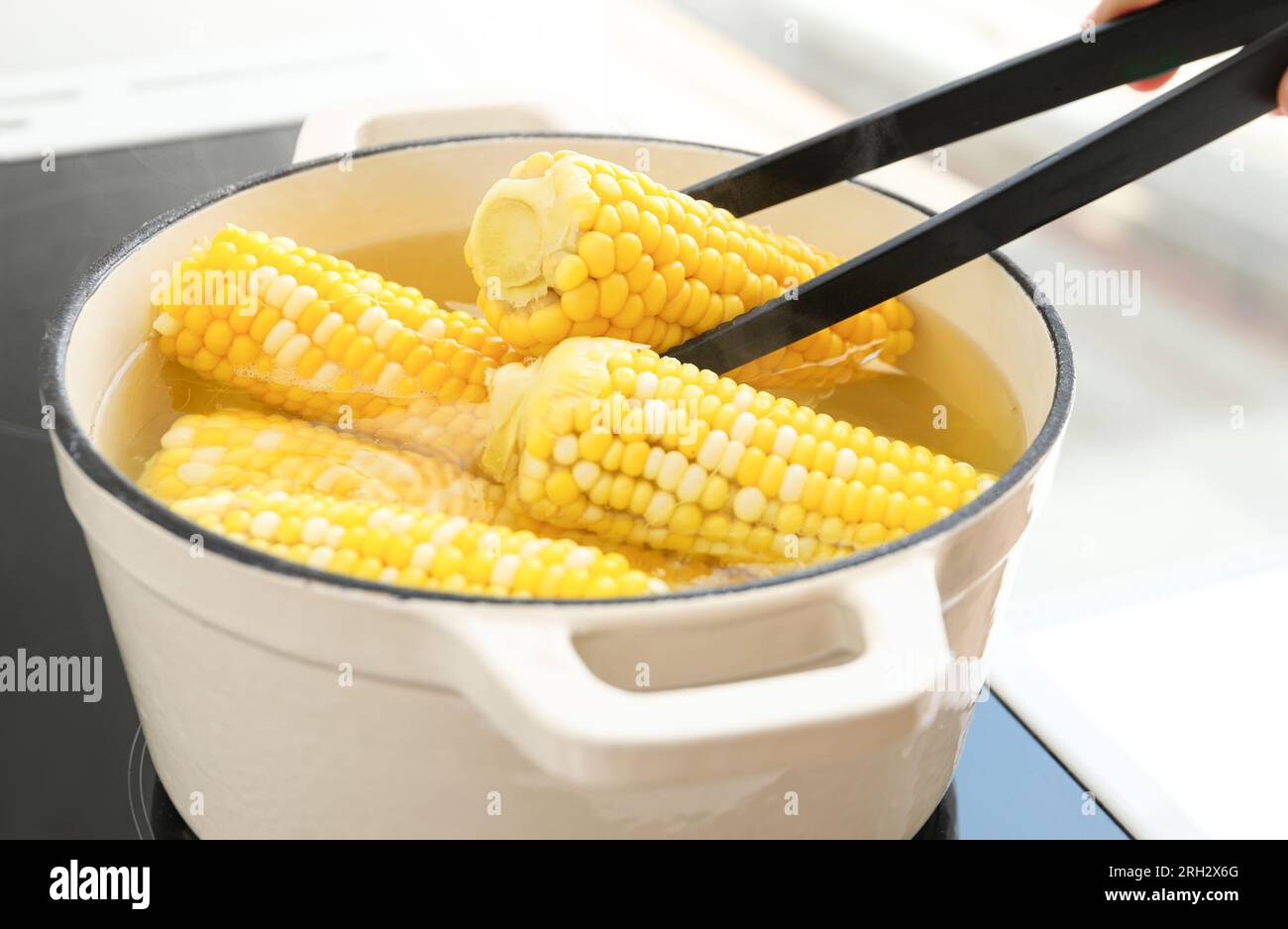 Boiling corn hi-res stock photography and images - Alamy