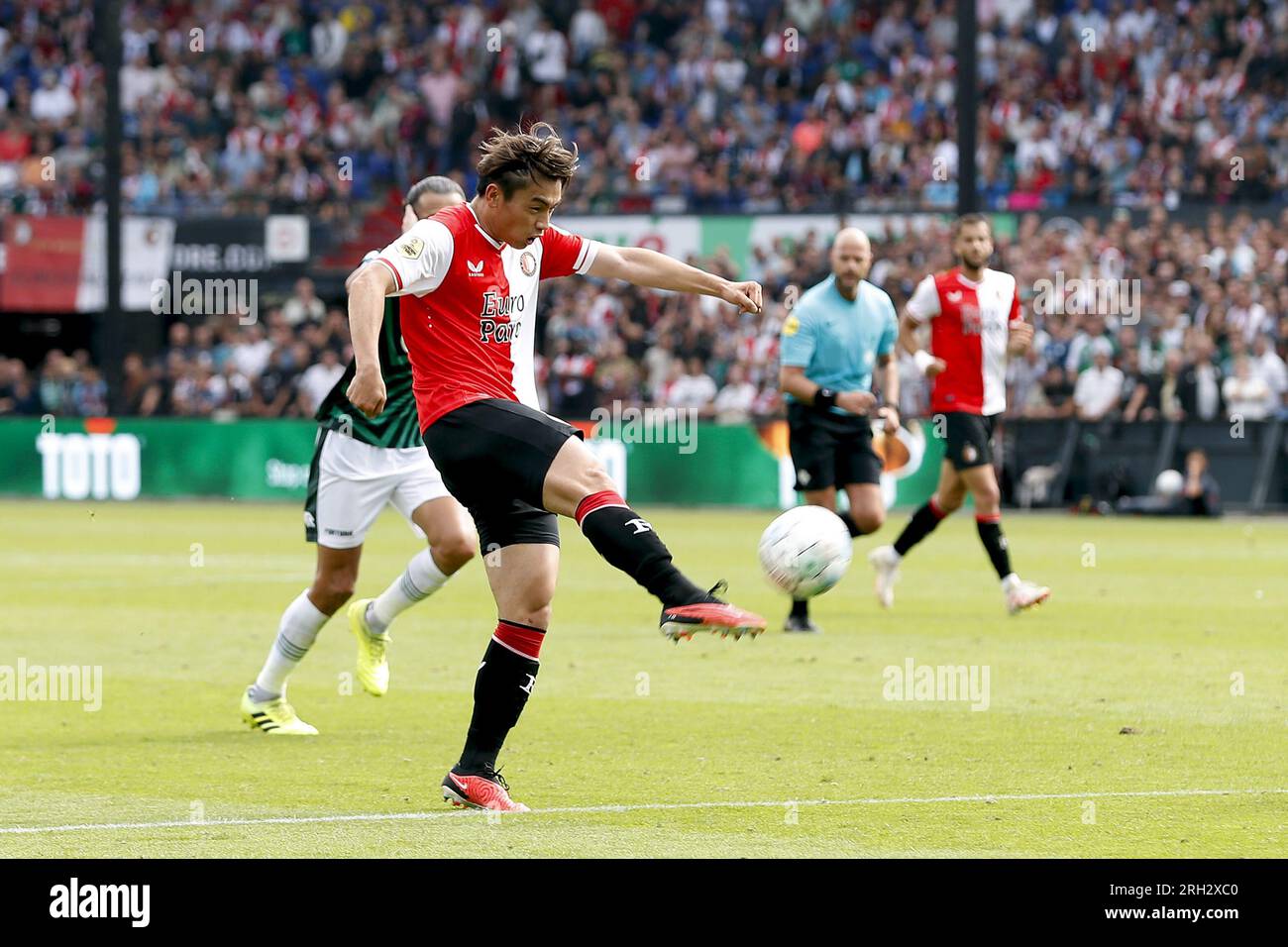 ROTTERDAM - Ayase Ueda of Feyenoord during the Dutch premier league ...