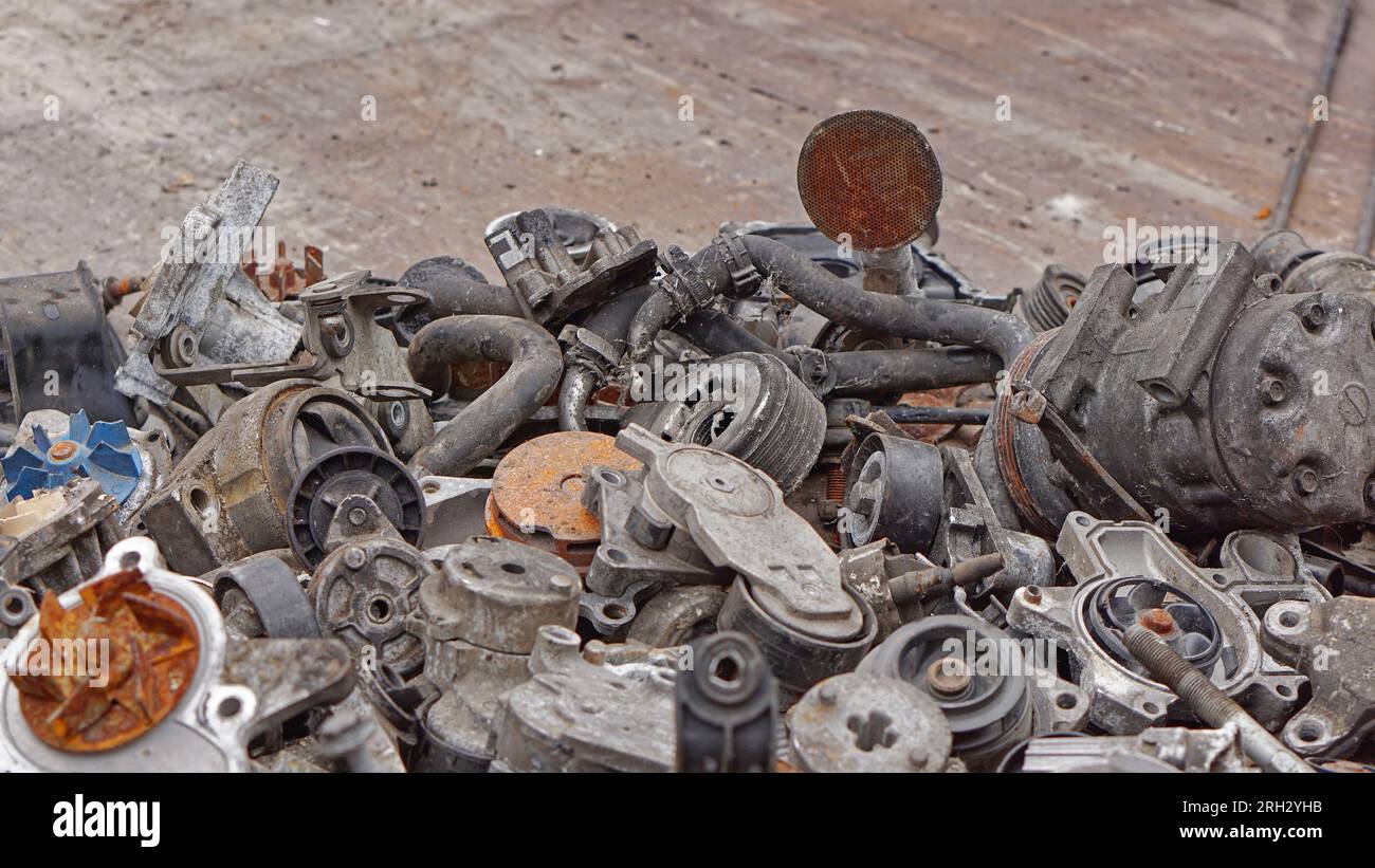 Old rusty and used hi-res stock photography and images - Alamy