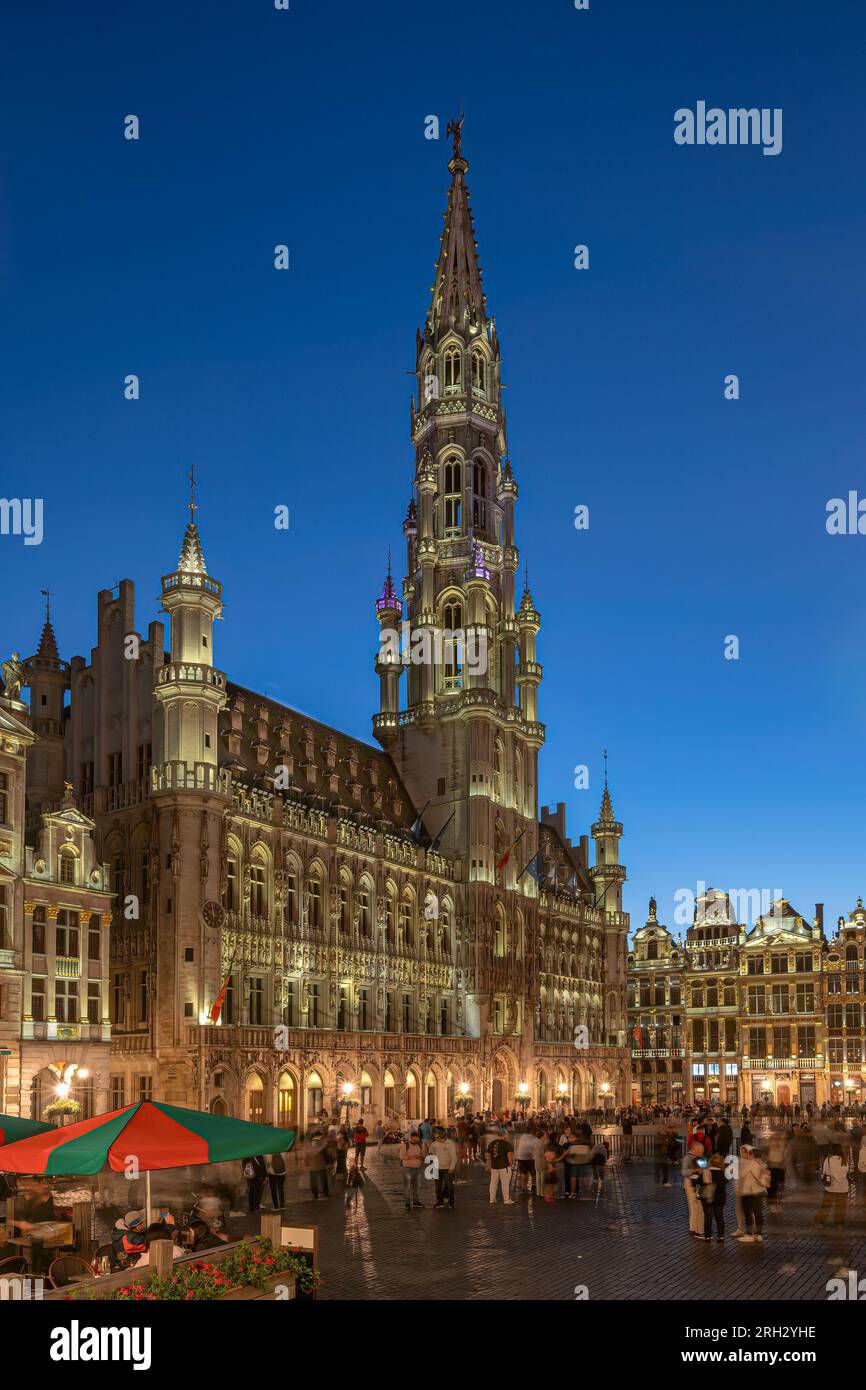 Brussels grand place guildhall hi-res stock photography and images - Alamy
