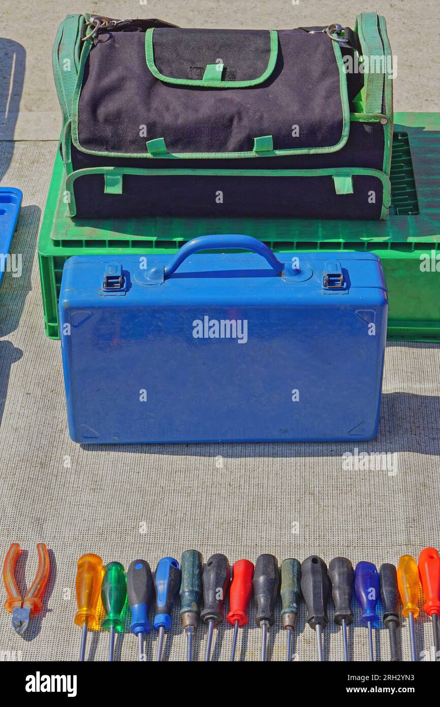 Bag of tools hi-res stock photography and images - Alamy