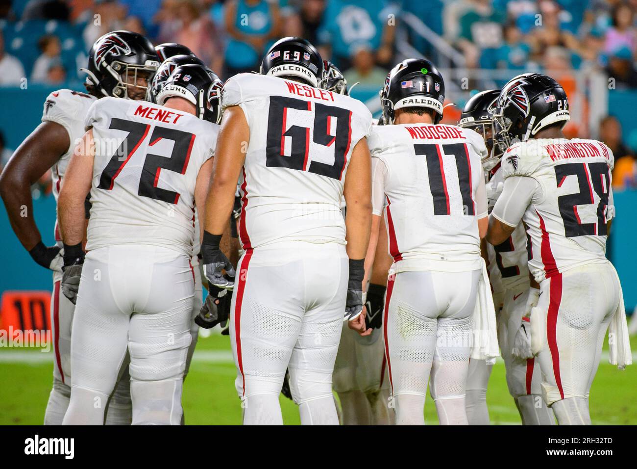 Atlanta Falcons quarterback Logan Woodside (11) calls a play in the ...