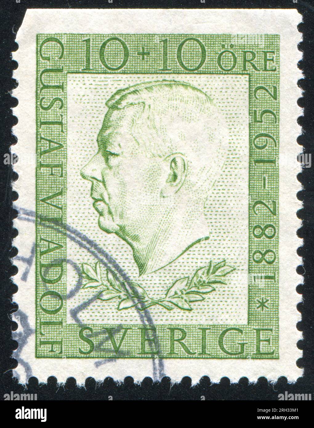 SWEDEN - CIRCA 1952: stamp printed by Sweden, shows Gustaf VI Adolf ...