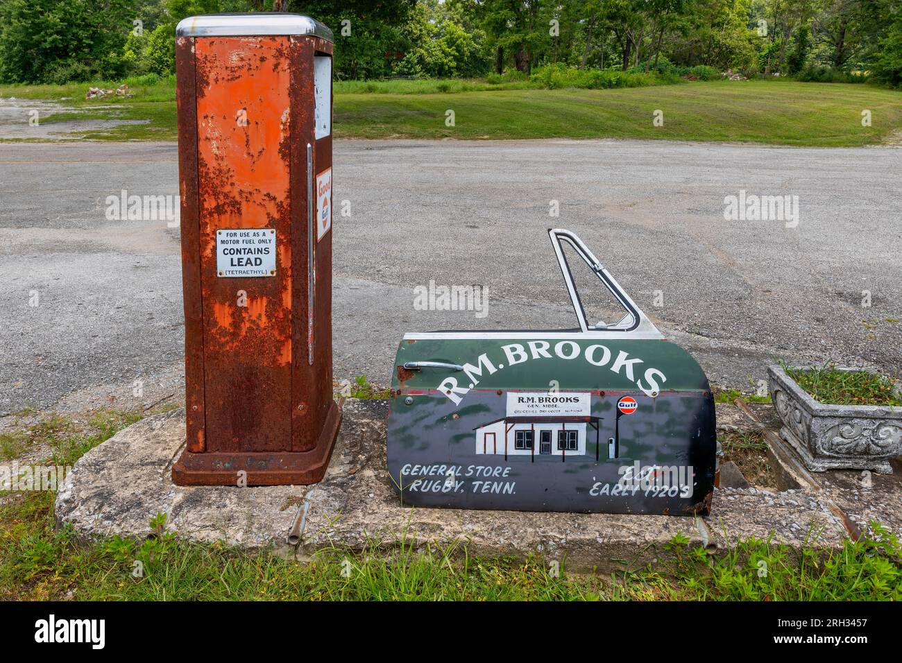 Rugby, Tennessee, USA - July 29, 2023: An old car door sits painted as ...