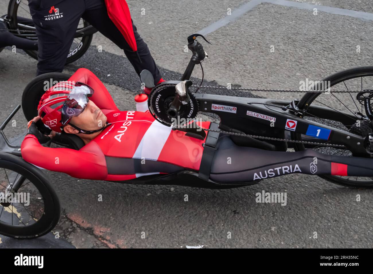 Team relay bike hi-res stock photography and images - Alamy