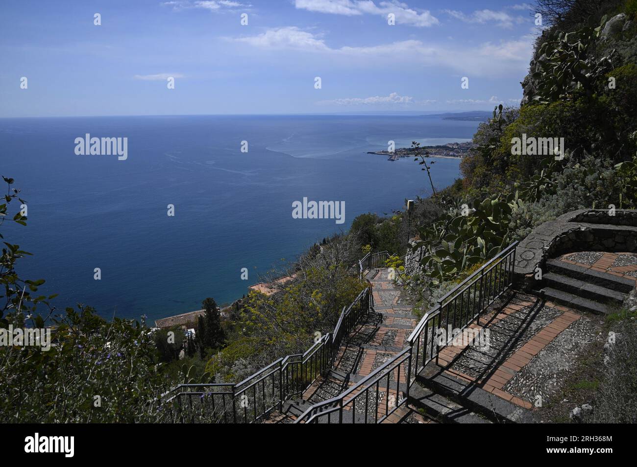 Sentiero romano hi-res stock photography and images - Alamy