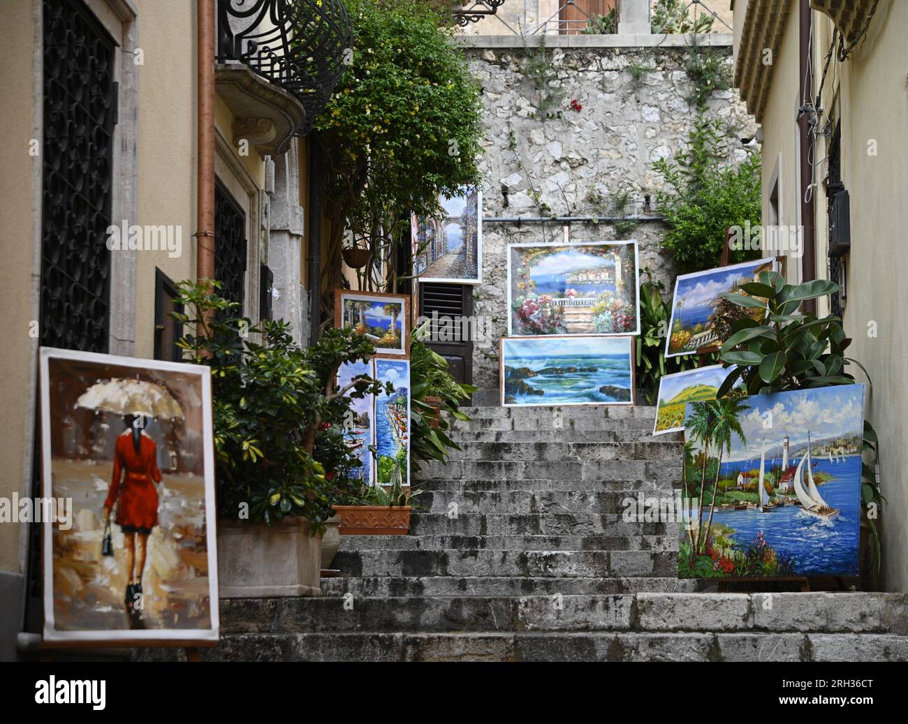 Art Shop Gallery painting display on the stone steps of Via Dei Fabi in ...