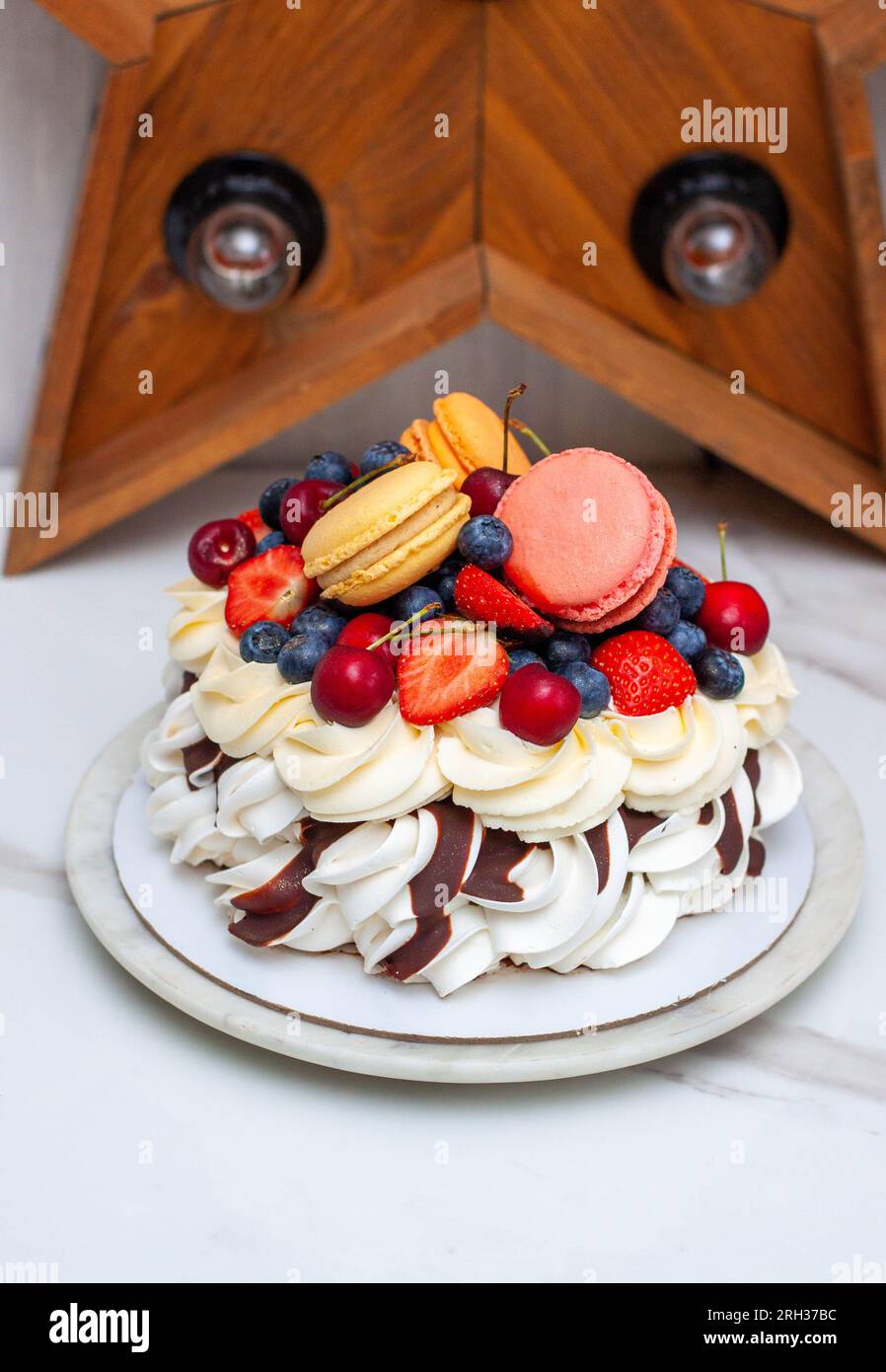 Pavlova birthday fruit cake hi-res stock photography and images - Alamy