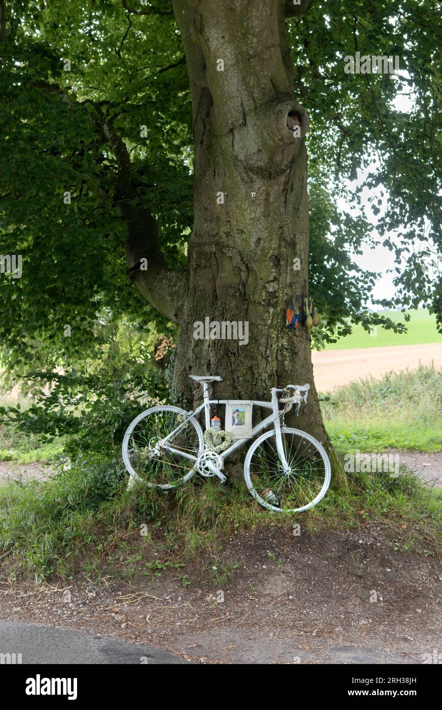 White Memorial Bicycle UK. Ghostcycle also know as a Ghost Bike ...