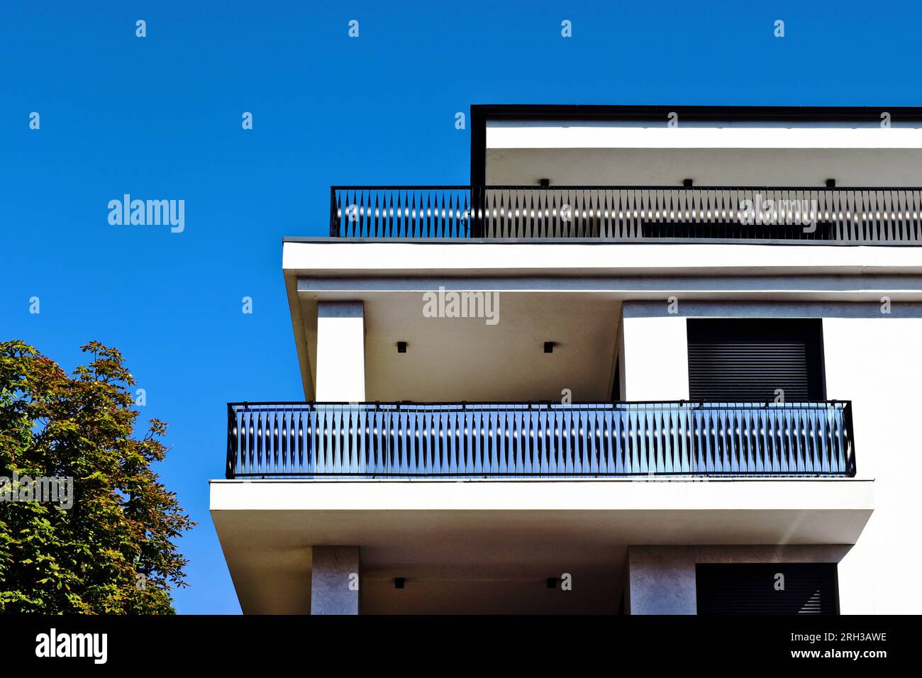 Contemporary Homes Metal Stucco Building Materials Were Kept