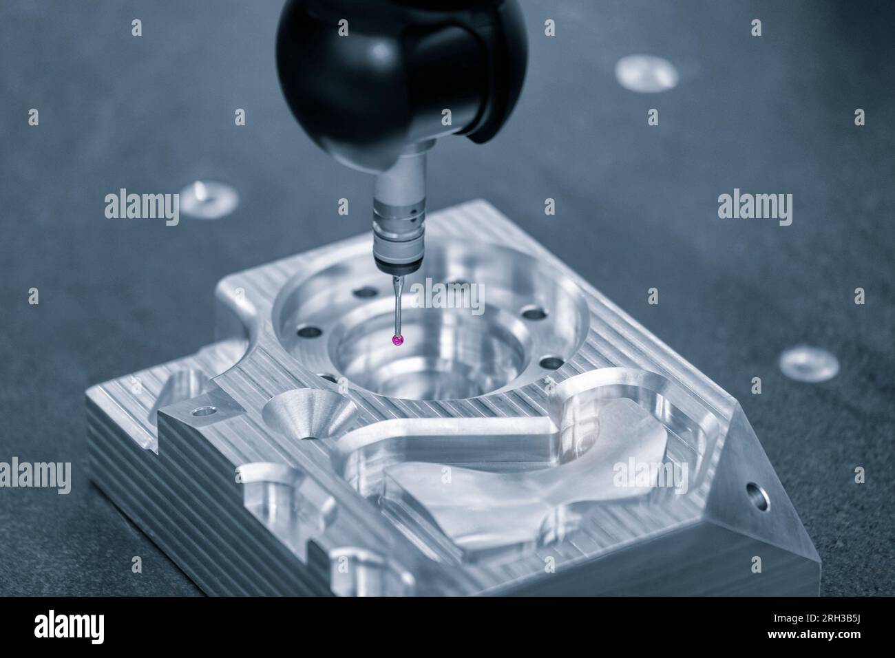 Quality control on milling CNC machine, coordinate measuring machine ...