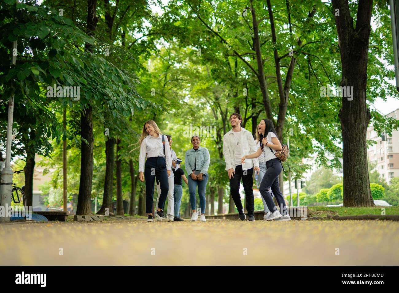 Hanging out after classes hi-res stock photography and images - Alamy