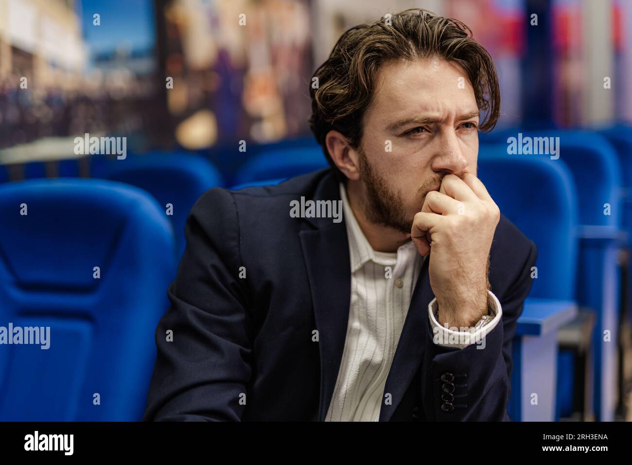 Critical thinking classroom hi-res stock photography and images - Alamy