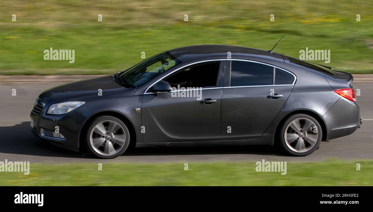 Car insignia hi-res stock photography and images - Alamy