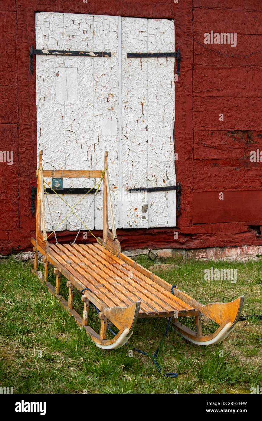 Traditional wooden sled hi-res stock photography and images - Alamy