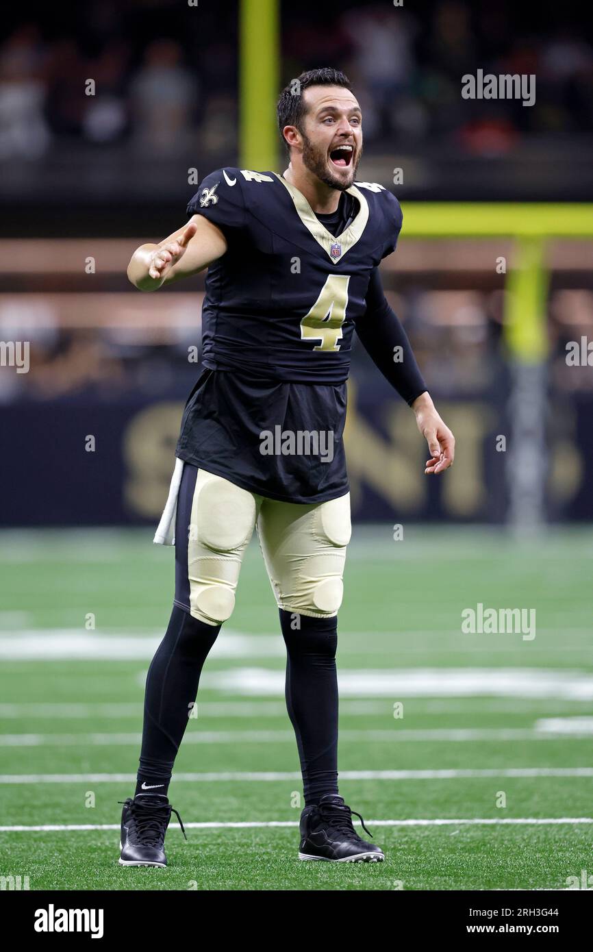 New Orleans Saints quarterback Derek Carr (4) celebrates after a play ...
