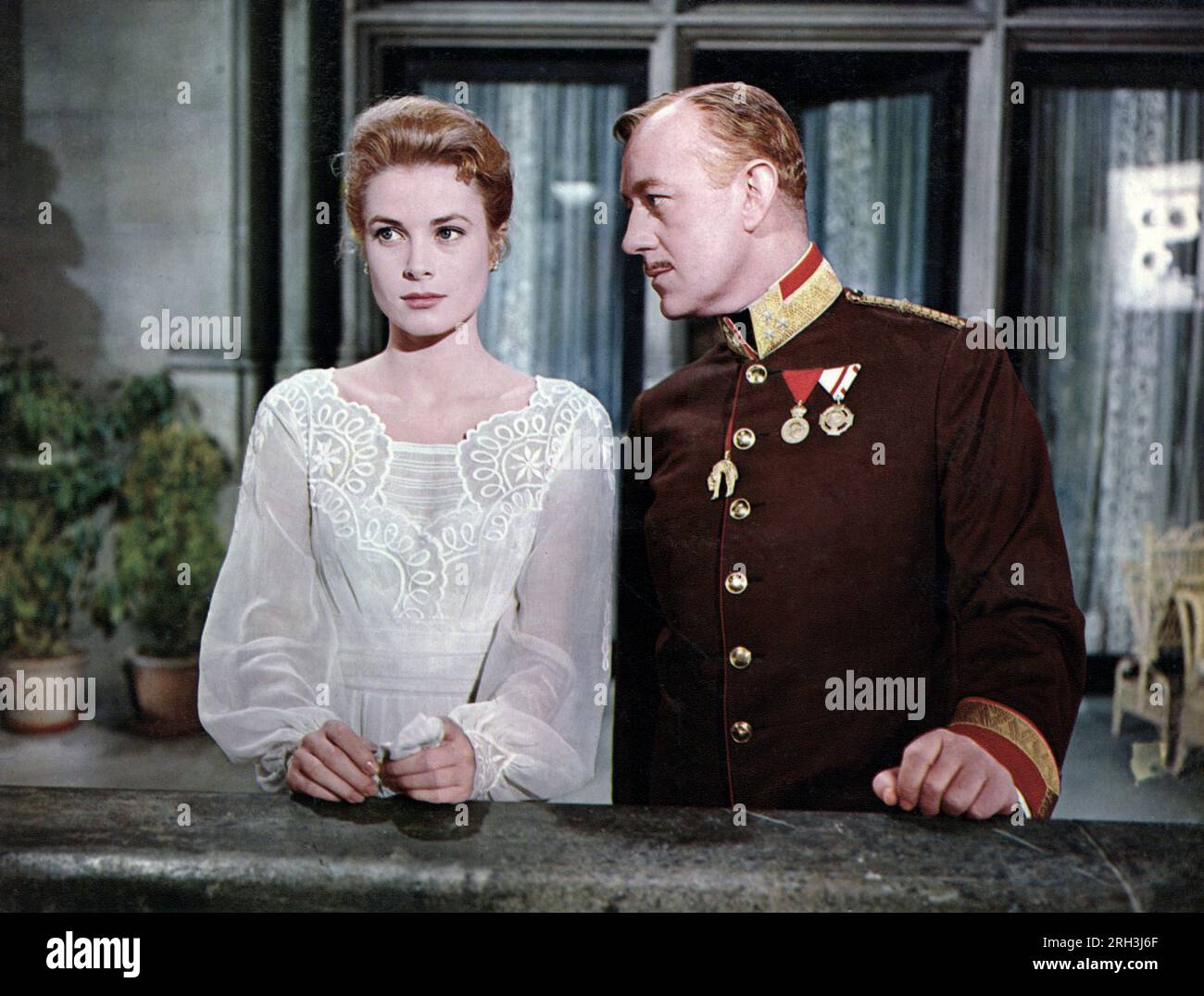 Grace Kelly, Alec Guinness, on-set of the Film, "The Swan", MGM, 1956 Stock Photo - Alamy