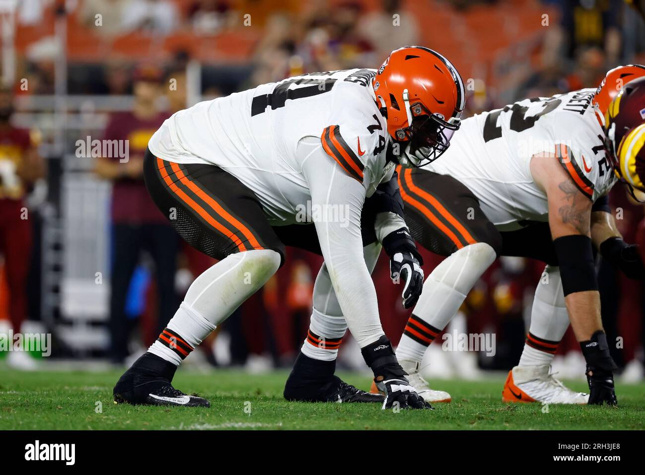 Cleveland Browns offensive lineman Dawand Jones (74) lines up for a ...