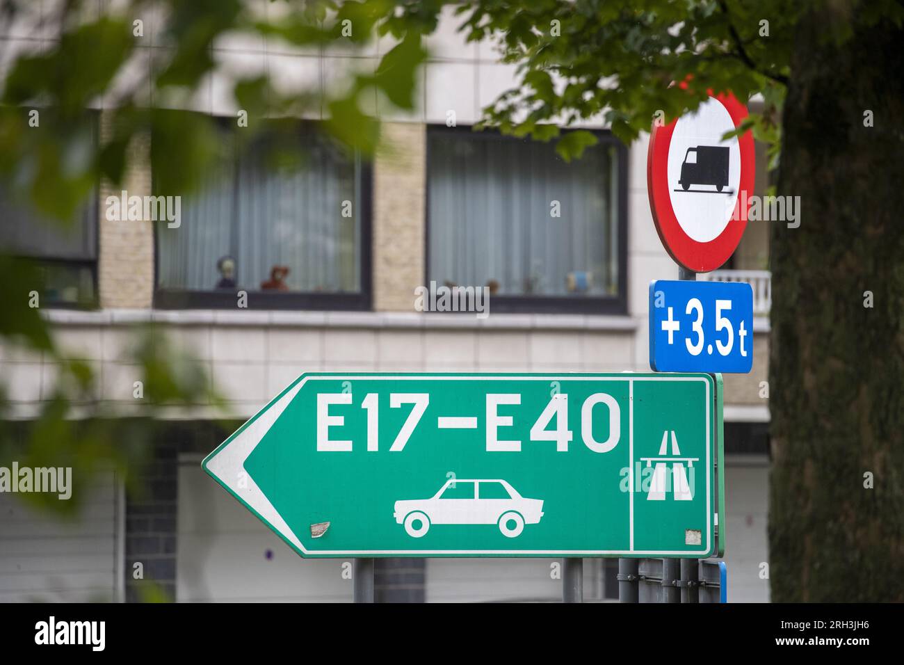 Gent, Belgium. 13th Aug, 2023. A traffic sign indicating the E17 and ...