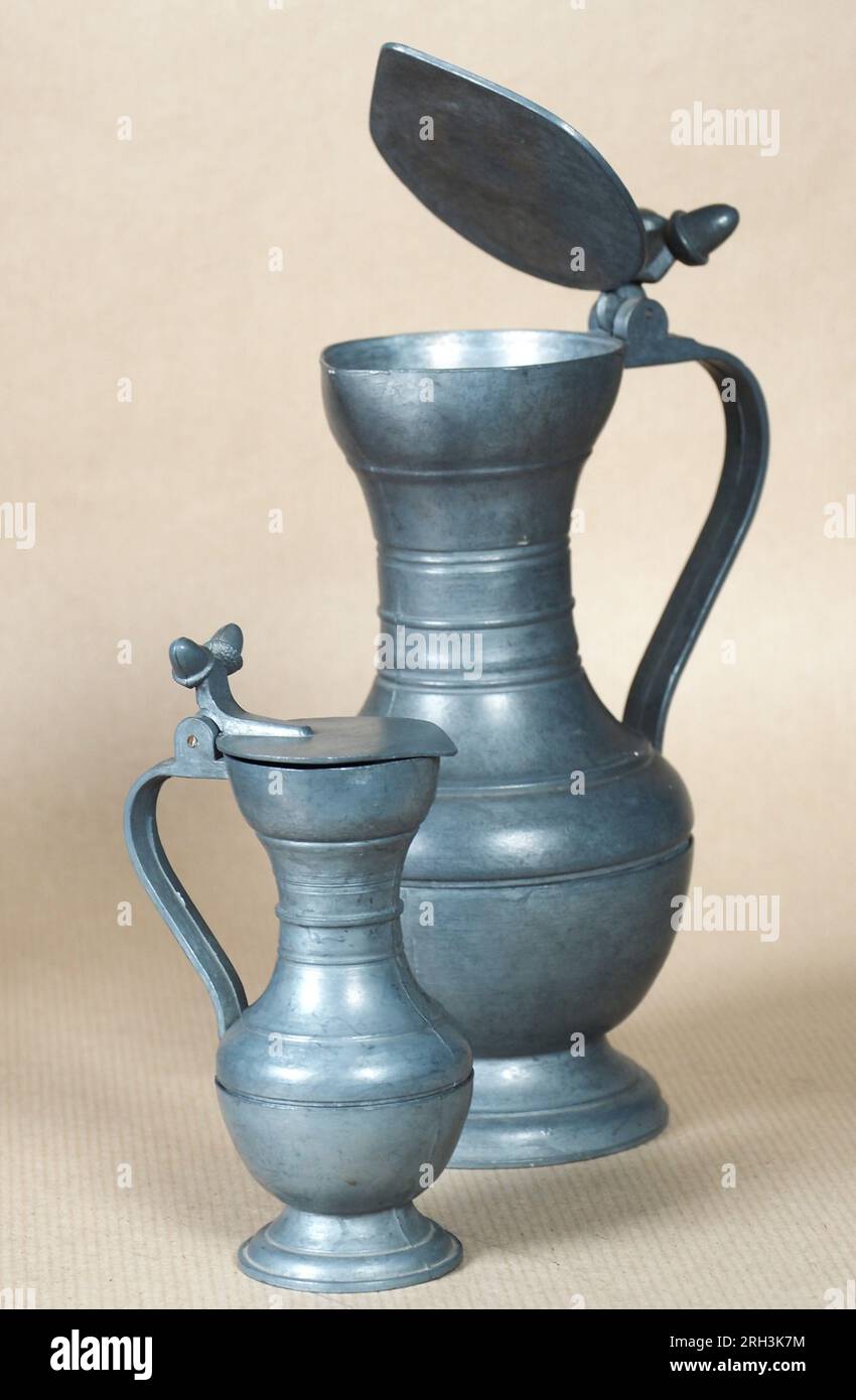 Pewter jugs hi-res stock photography and images - Alamy