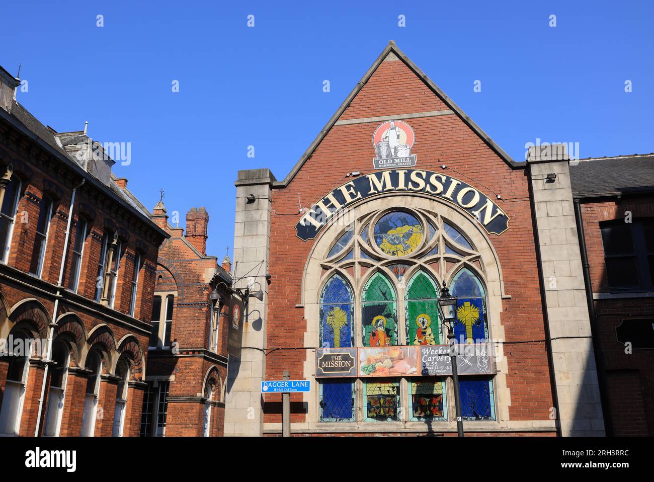 Weekend nightspot hi-res stock photography and images - Alamy