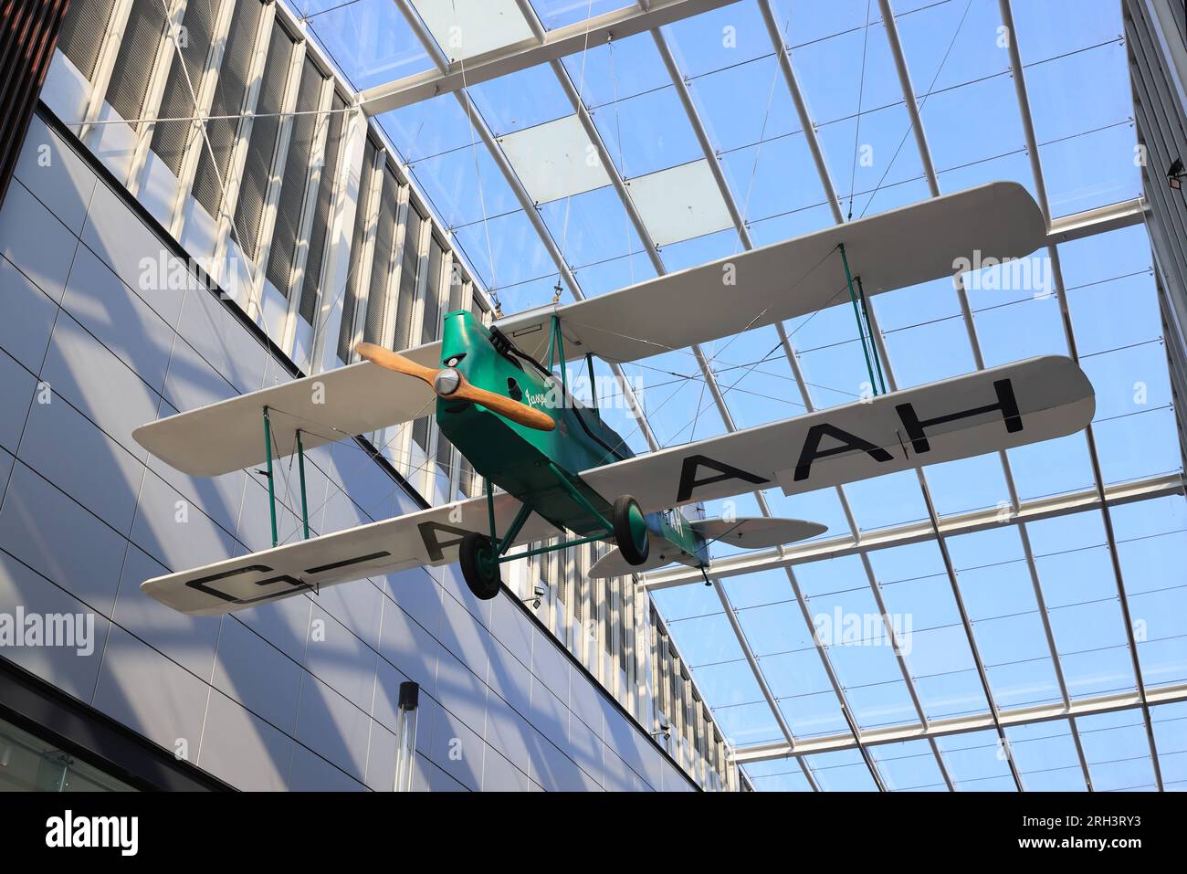 Cabina Di Jesse Johnson Aaron Taylor Johnson And Sam Taylor Johnson's