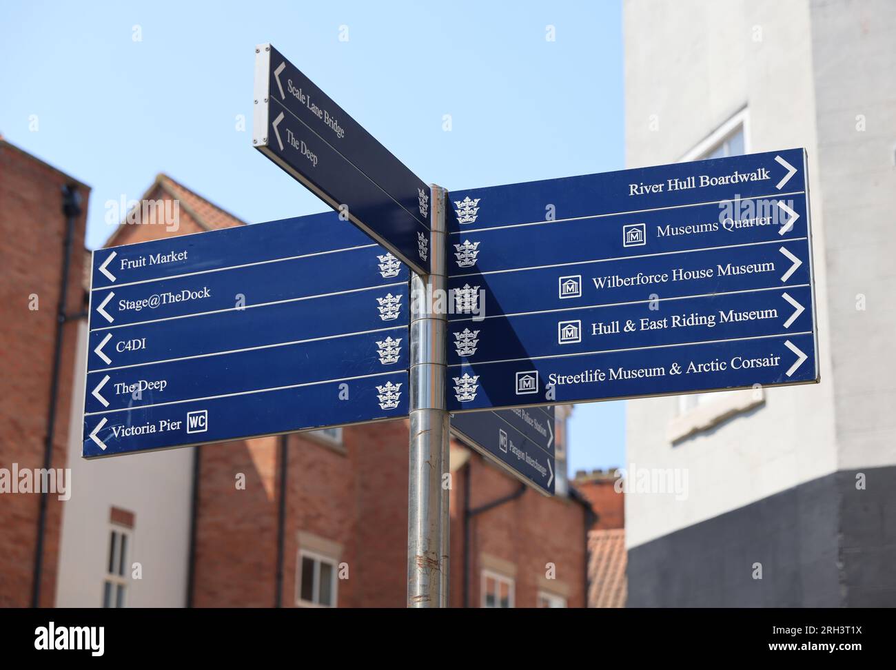 Signpost to top attractions in Kingston upon Hull, in South Yorkshire ...