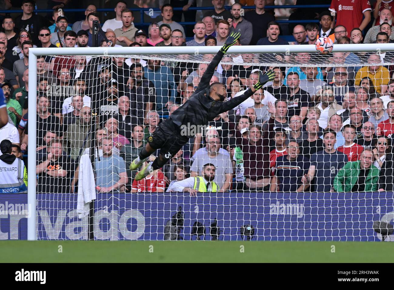 Robert sanchez hi-res stock photography and images - Alamy