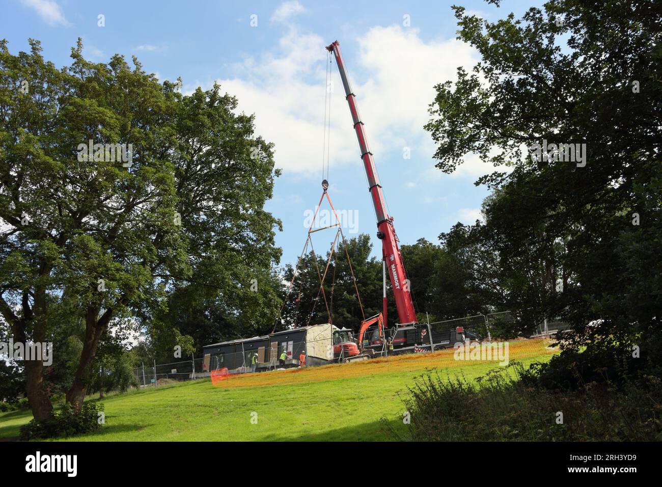 Lifting modules hi-res stock photography and images - Alamy