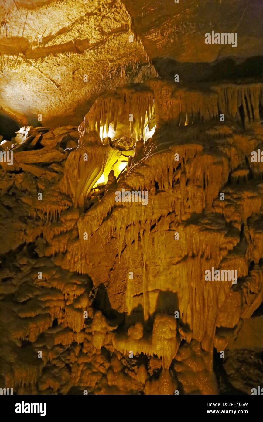Mammoth cave national park caves hi-res stock photography and images ...