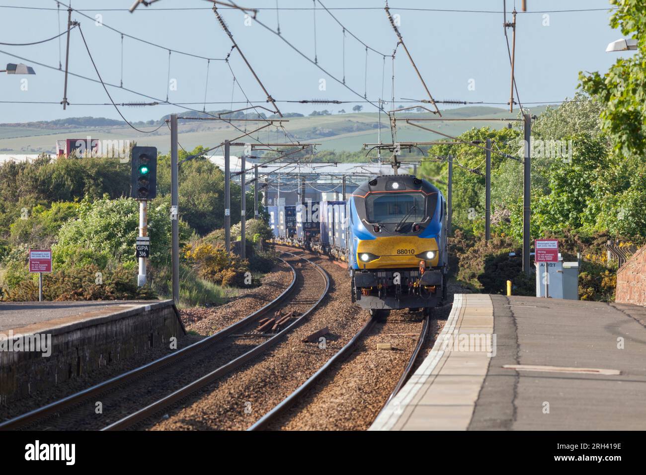 Direct Rail Services class 88 locomotive 88010 Prestwick Town at ...