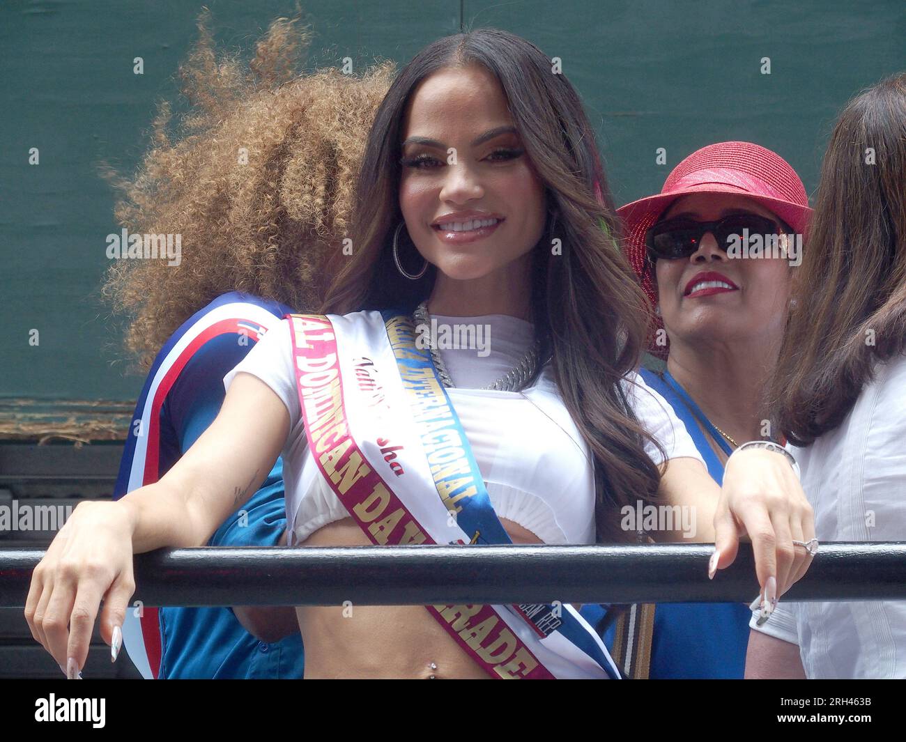 Natti natasha hi-res stock photography and images - Alamy