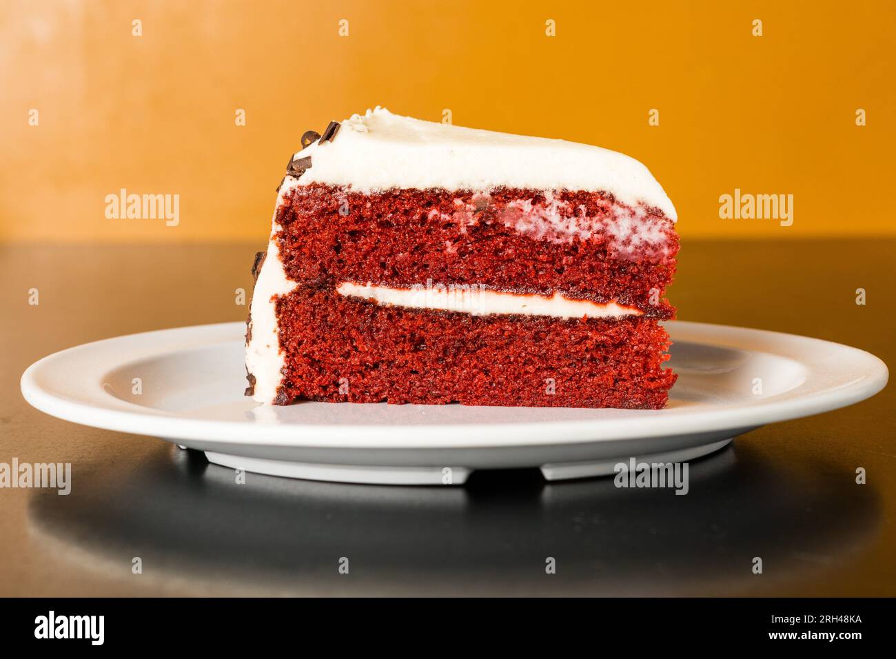 Red velvet cake Stock Photo - Alamy