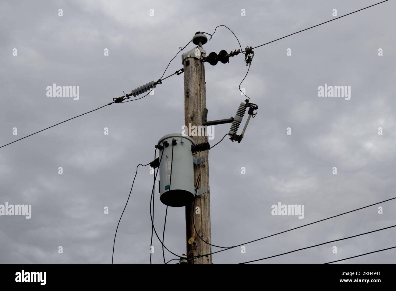 Distribution transformer hi-res stock photography and images - Alamy