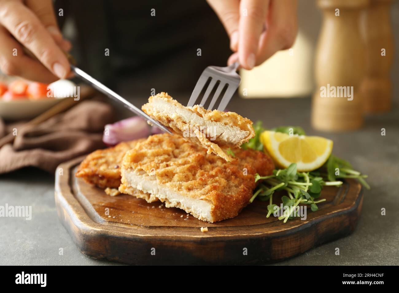 Wiener schnitzel woman hi-res stock photography and images - Alamy