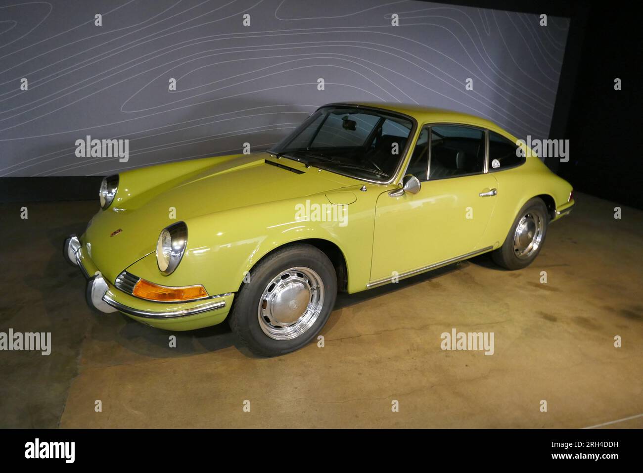 Los Angeles, California, USA 10th August 2023 1969 Porsche 912 Car at ...